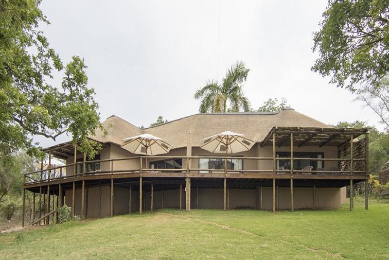 Naledi Bush Lodge - Kruger National Park Accommodation - Smiles Bookings